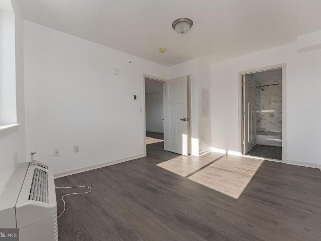 6649 Ridge Avenue # A405