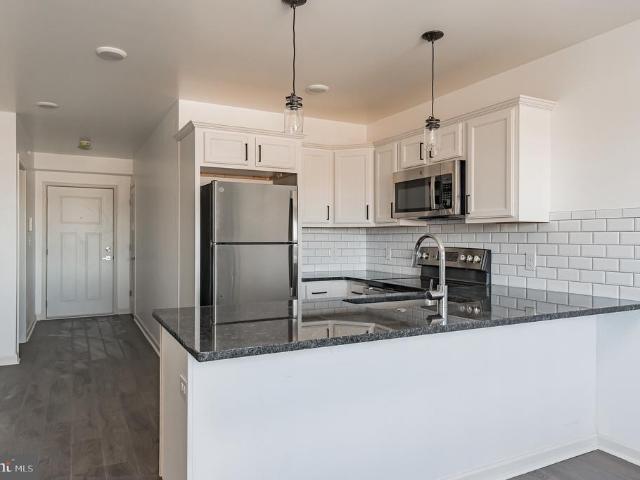 6649 Ridge Avenue # A409