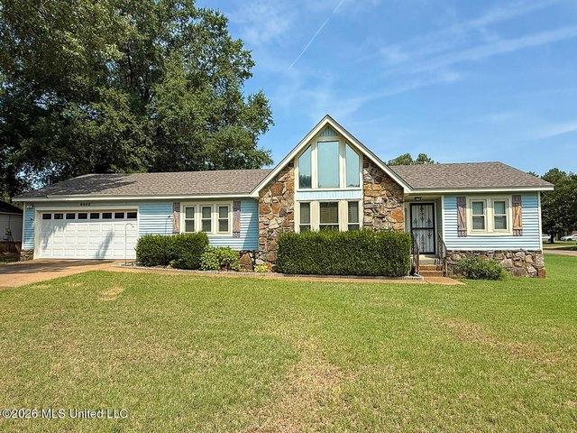 6640 Black Thorn Dr, Walls, MS 38680