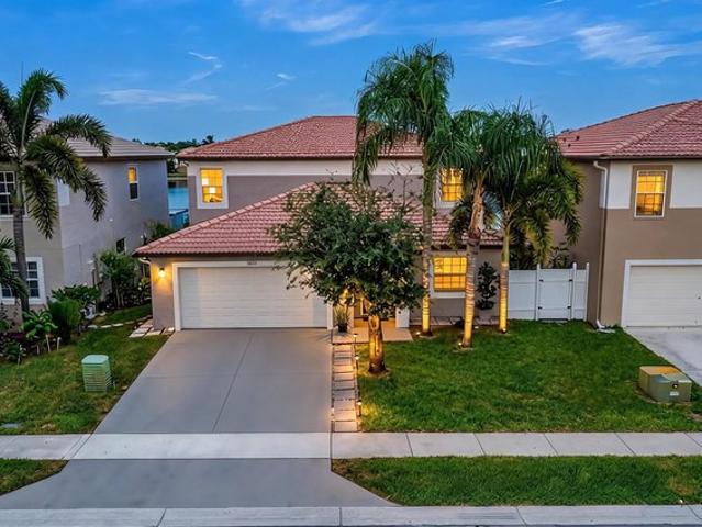 6642 Rainwood Cove Ln, Lake Worth, FL 33463