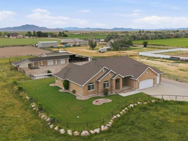 6643 W 5900 S, Hooper, UT 84315