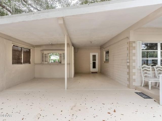 664 8th St, Holly Hill, FL 32117