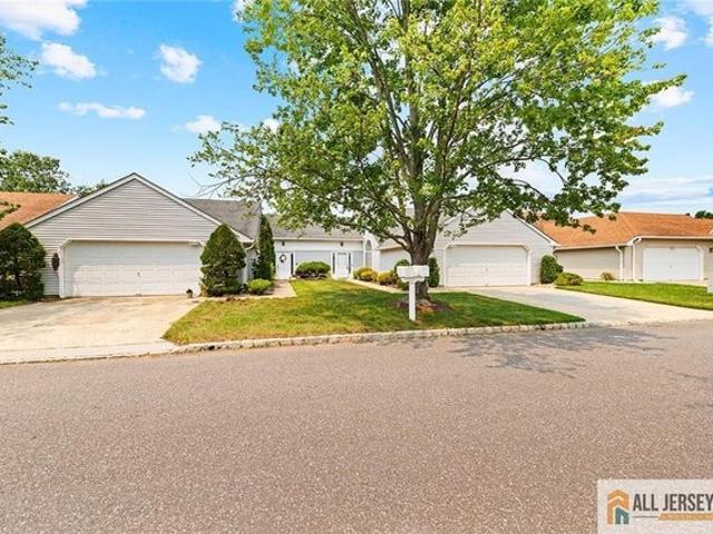 664 Azalea Plz Unit 664B, Monroe, NJ 08831