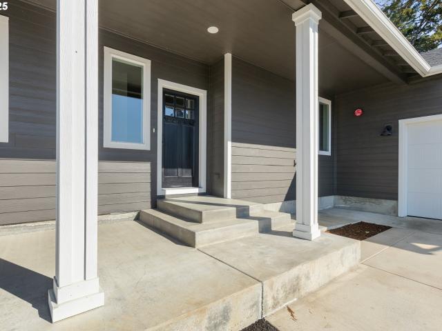 664 brooks loop