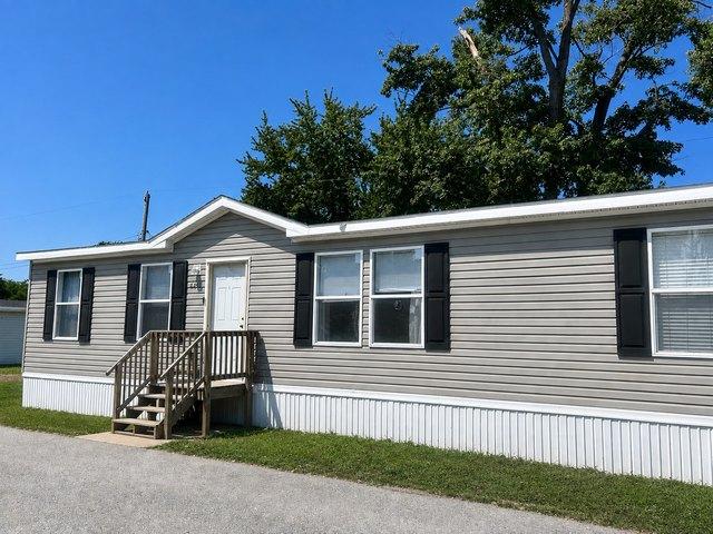 664 Jack Ave, Hobart, IN 46342