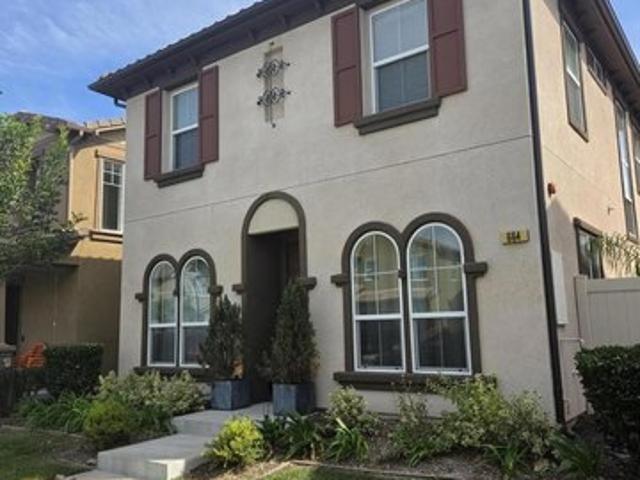 664 Owens River Dr, Oxnard, CA 93036