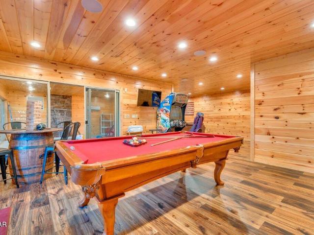 664 Stockton Dr Drive
