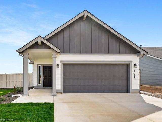 664 SW Mendenhall St Unit 10/1, Mountain Home, ID 83647