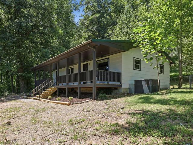 664 Red Hill Valley Road SE