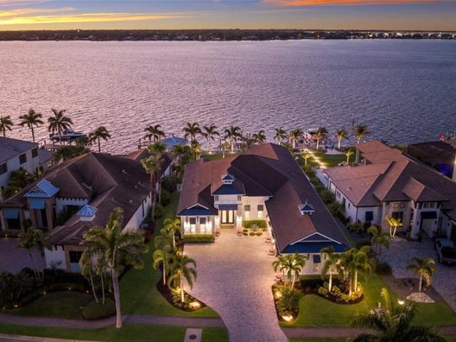 664 Regatta Way, Bradenton, FL 34208