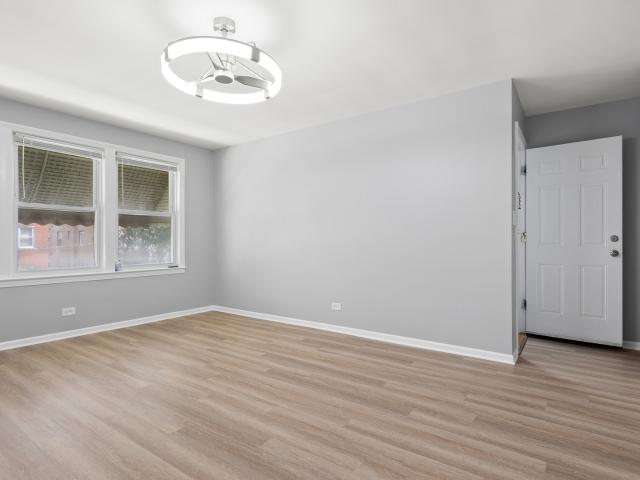 6654 N Seeley Avenue # 2N