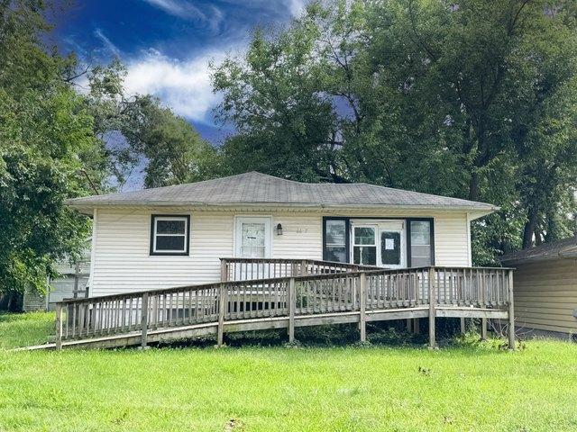 6657 Old Porter Rd, Portage, IN 46368