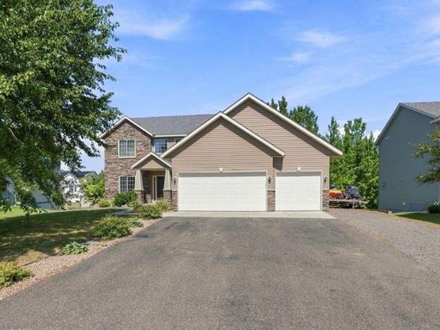 6657 E Oak Dr, Monticello, MN 55362