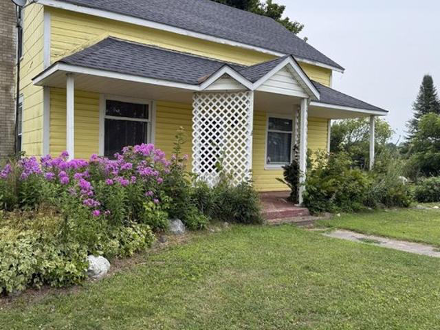 6658 Old State Rd, Whittemore, MI 48770