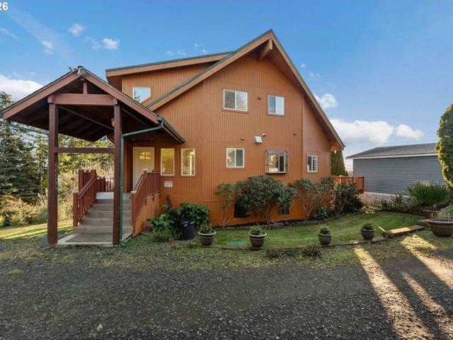 66599 Quail Rd, North Bend, OR 97459