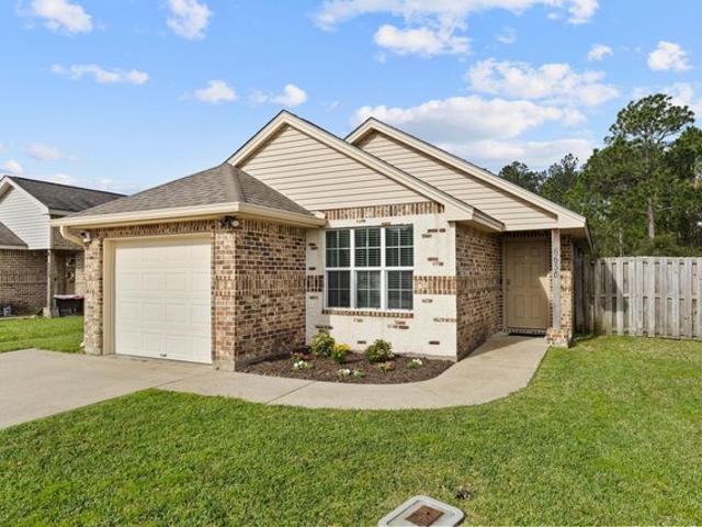 6650 Palace Dr, Lumberton, TX 77657