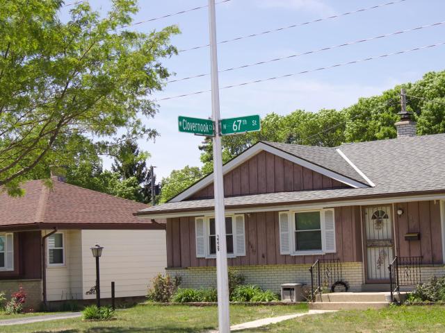6650 W Clovernook Ct