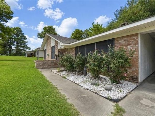 6651 Lost Ridge Dr, Pineville, LA 71360