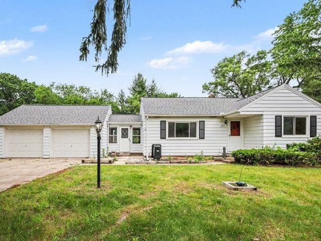 665 4 Mile Rd NW, Comstock Park, MI 49321