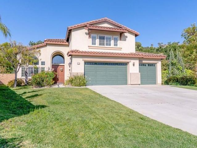 665 Barbre Circle, Corona, CA 92879