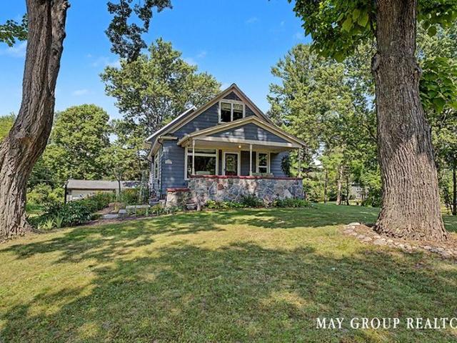 665 Honey Creek Ave NE, Ada, MI 49301