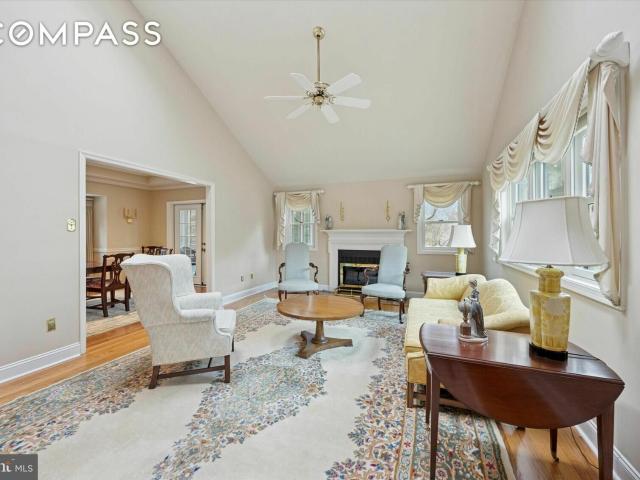 665 Heatherton Ln, West Chester, PA