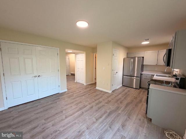 665 Highview Court
