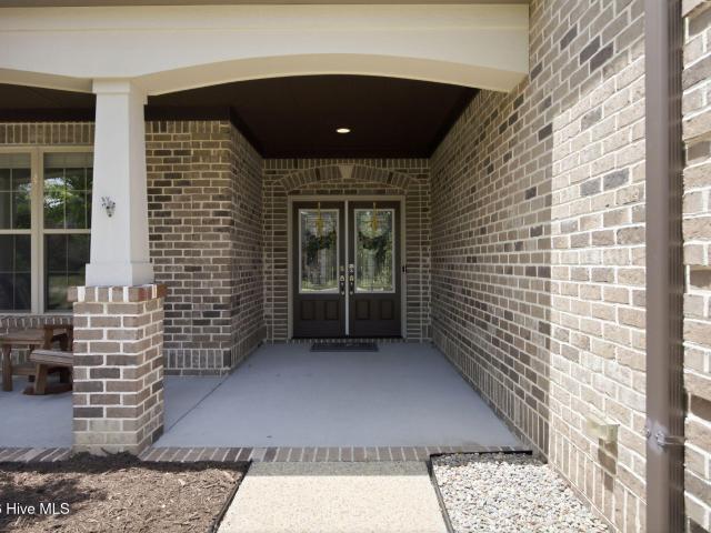 665 Jenoa Drive