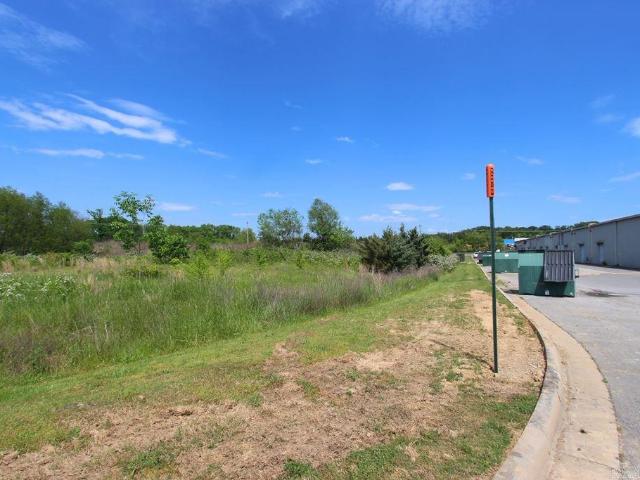 665 S Hogan Lane