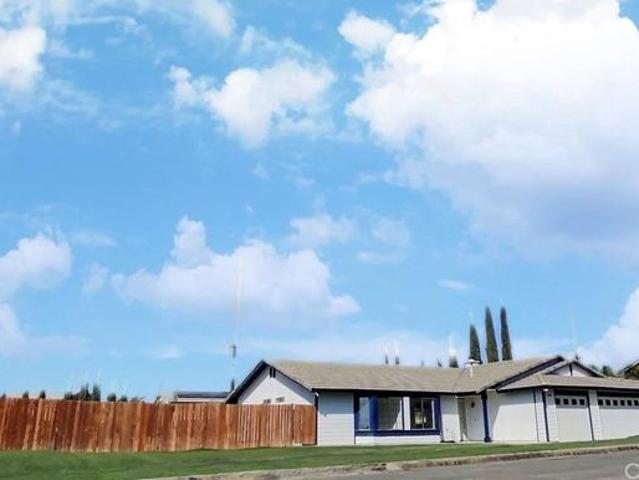 665 Sweetser Dr, Riverside, CA 92507