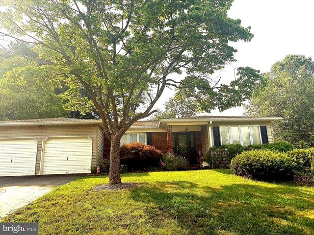 665 Paxson Ave, Hamilton, NJ 08619