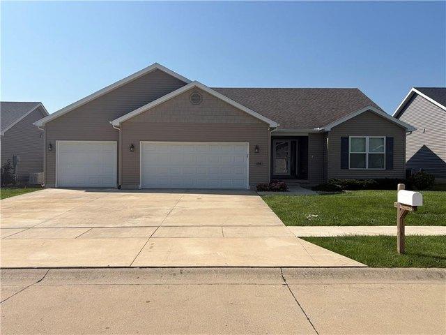 665 Pearl Ct, Mount Zion, IL 62549