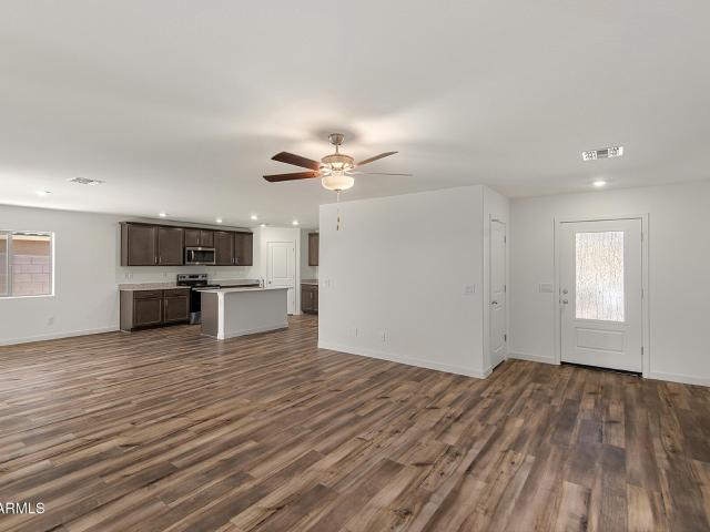 665 W Red Hawk Court