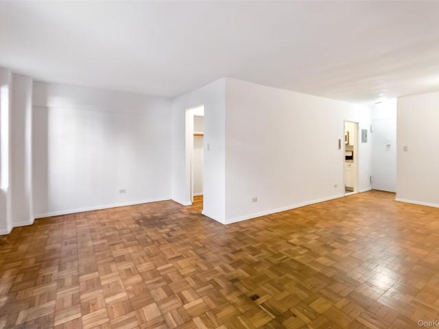 665 Thwaites Place 1X