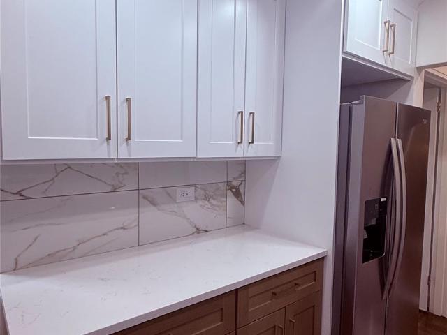 665 Thwaites Place 4N