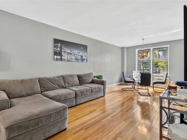 665 Thwaites Place 5H