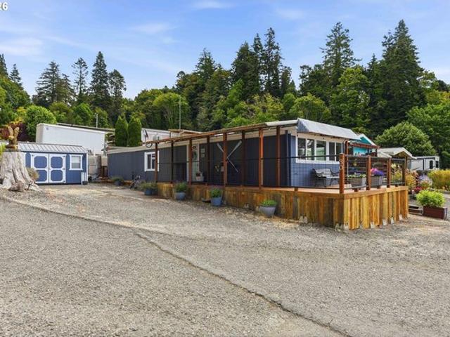 66642 E Bay Rd Spc 30, North Bend, OR 97459