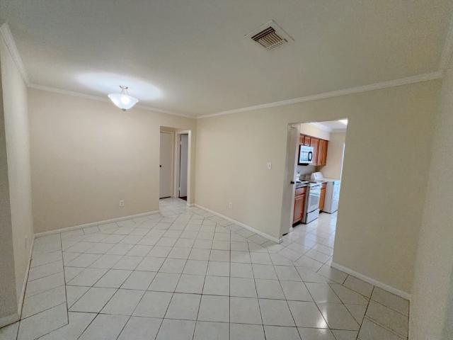 6666 Harbor Town Drive B106