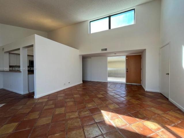 6666 115th Ct SW #410, Miami, FL 33173