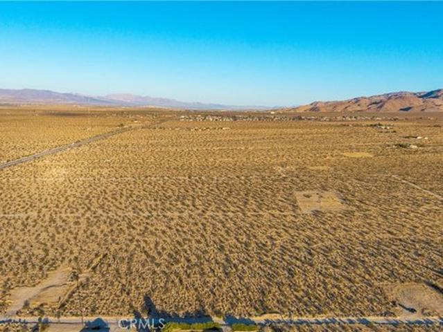 6667 Peterson Rd, Twentynine Palms, CA 92277