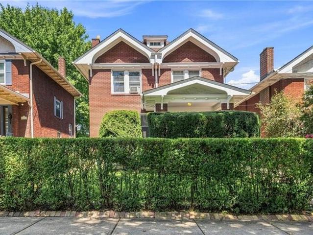 6667 Ridgeville St, Pittsburgh, PA 15217