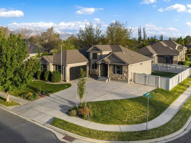 6667 W 10380 N, Highland, UT 84003