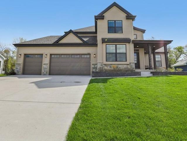 6668 Royal View Dr, Windsor, WI 53532