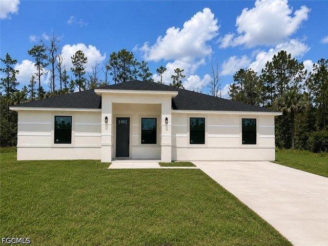 666 Topeka Ct, Lehigh Acres, FL 33972