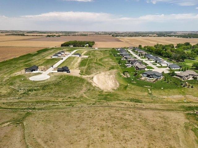 6675 Elk Pl, Columbus, NE 68601