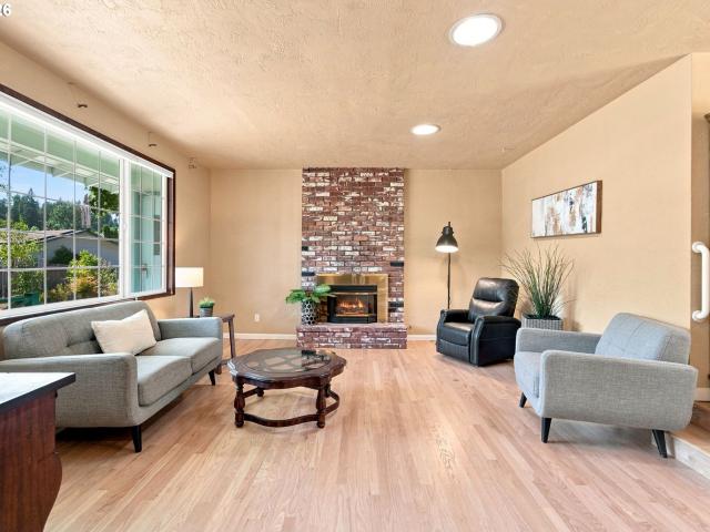 6675 se kern ct