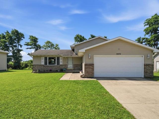 6675 Silver Cloud Dr, Portage, IN 46368