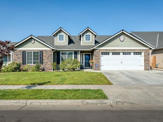 6676 E Dayton Ave, Fresno, CA 93727