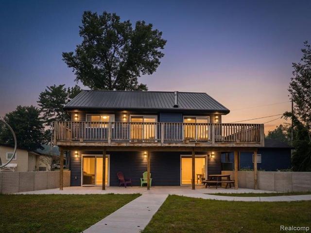 6677 Circle Dr, Hamilton, MI 48625