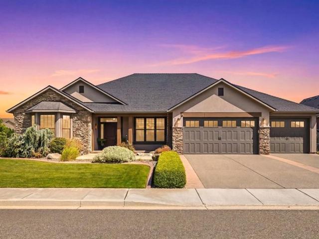6678 Whitestone St, West Richland, WA 99353